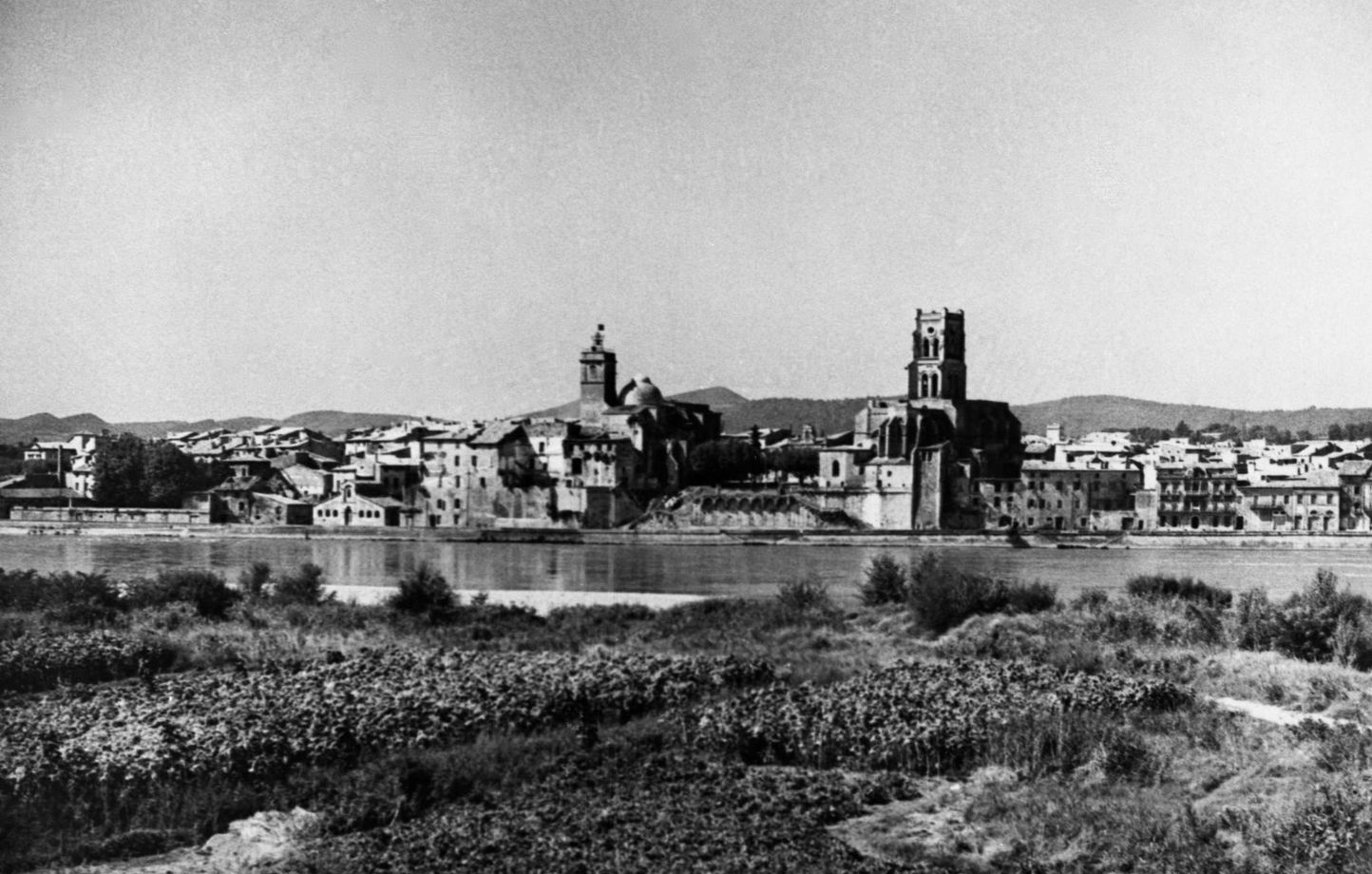 70 Ans Après La Folie Collective De Pont Saint Esprit Est Toujours Un