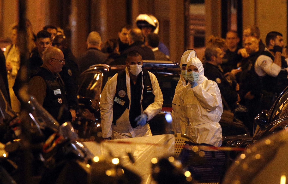 Video Attaque Au Couteau à Paris Qui Sont Les Victimes