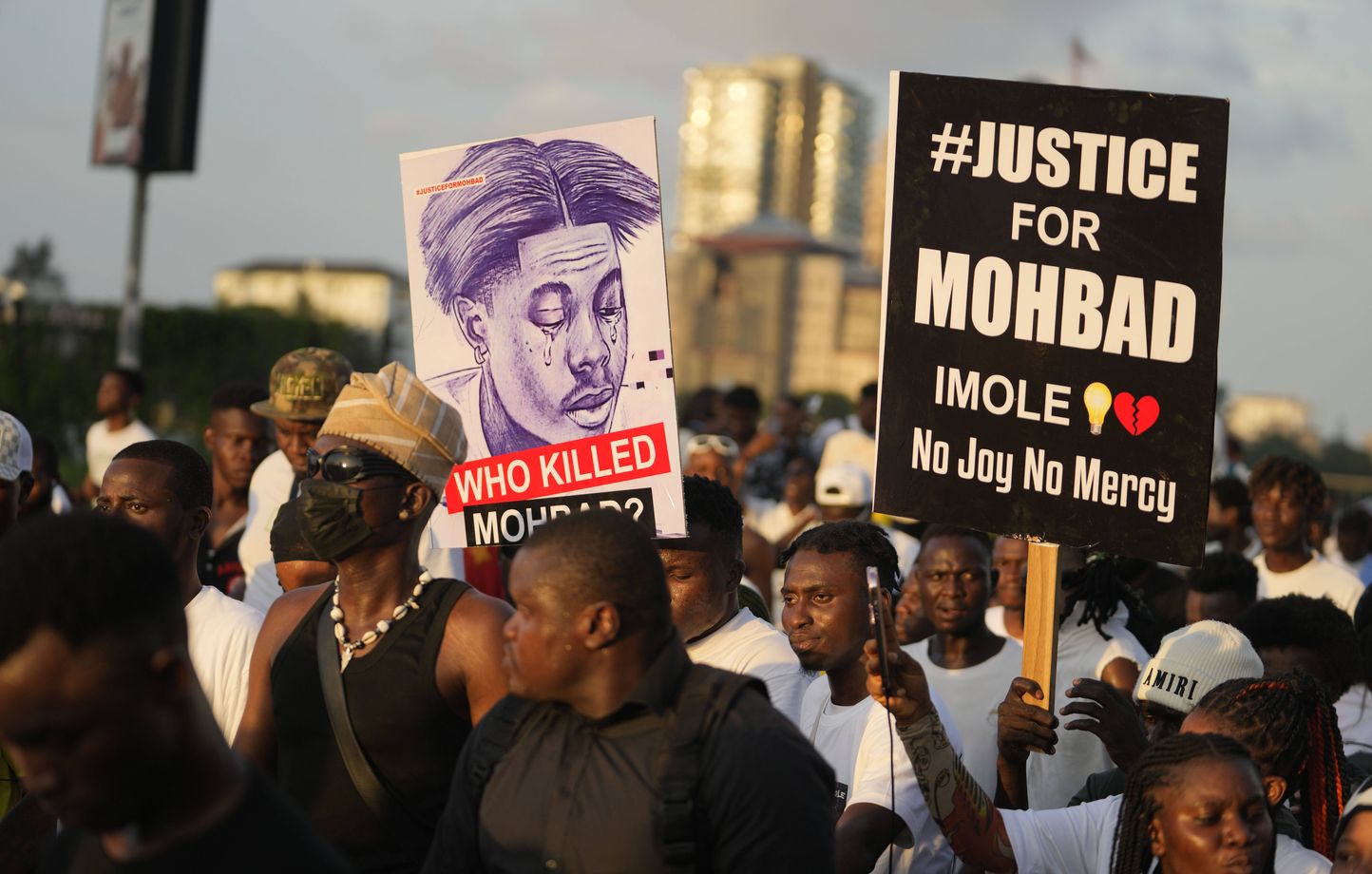 Nigeria : La star de l’afrobeat Naira Marley en garde à vue pour élucider la mort du chanteur Mohbad